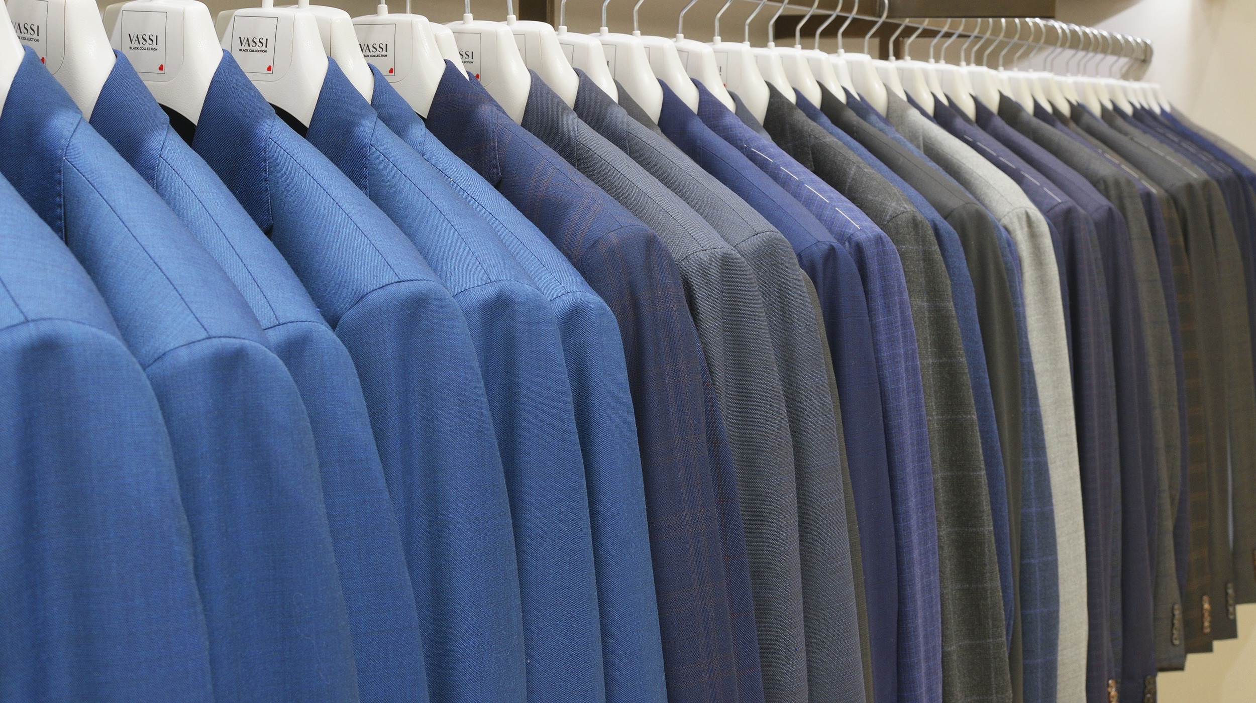 Esquire Suits – VASSI